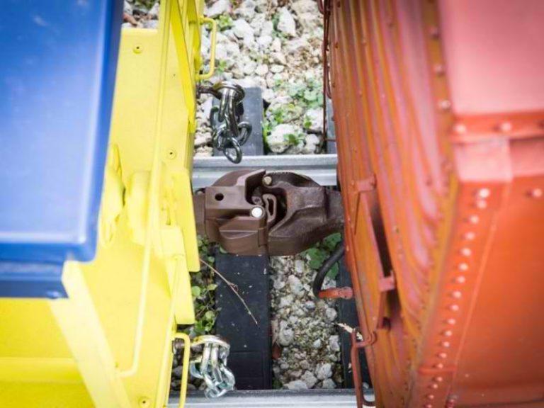 Long Railroad Coupler W / Bumper | Accu-Tie Rail System